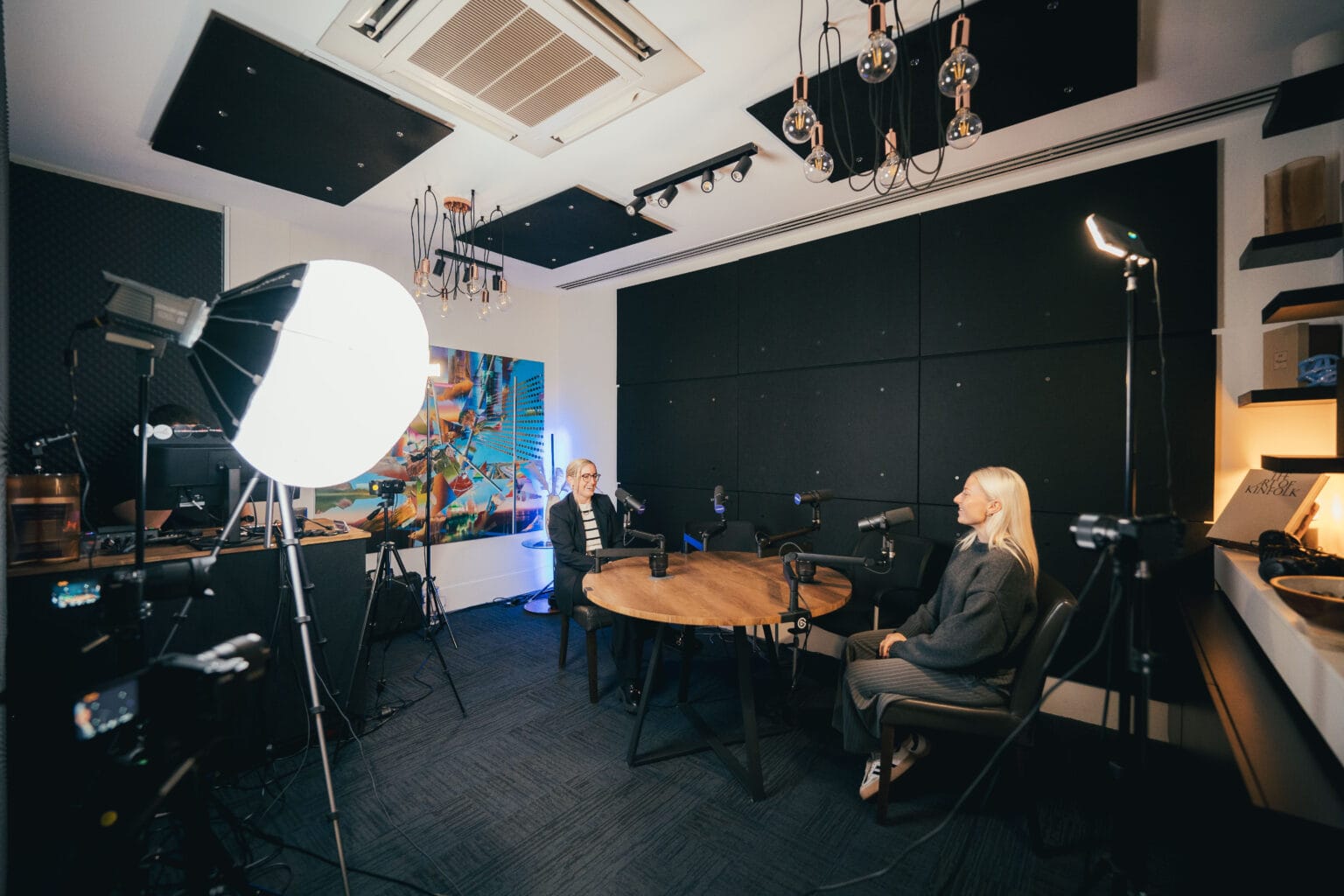 About Us – Podwave Studios