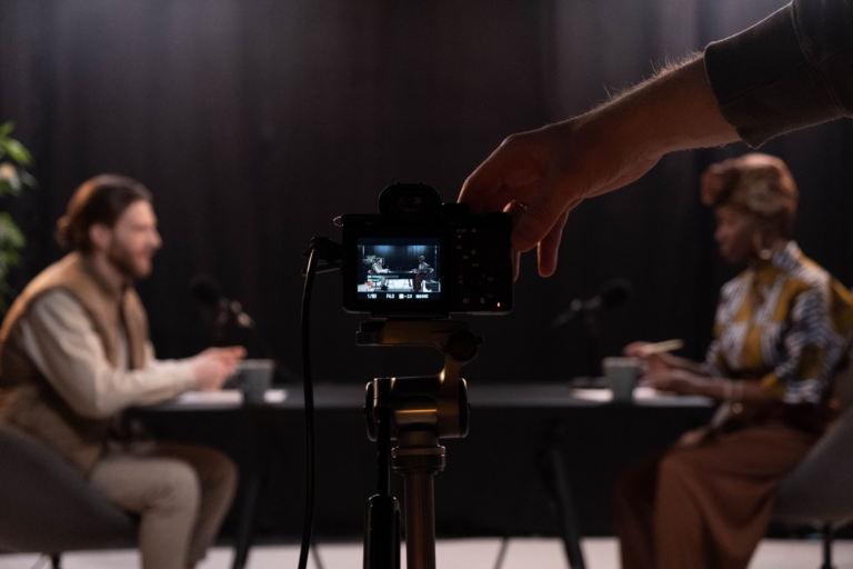 From Audio Blogs to Global Phenomenon: The History of Podcasts ...